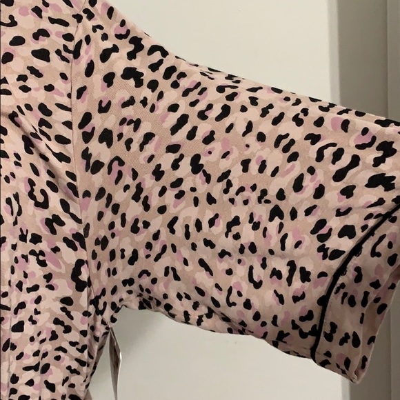 Jessica Simpson | Intimates & Sleepwear | Jessica Simpson Robe | Poshmark